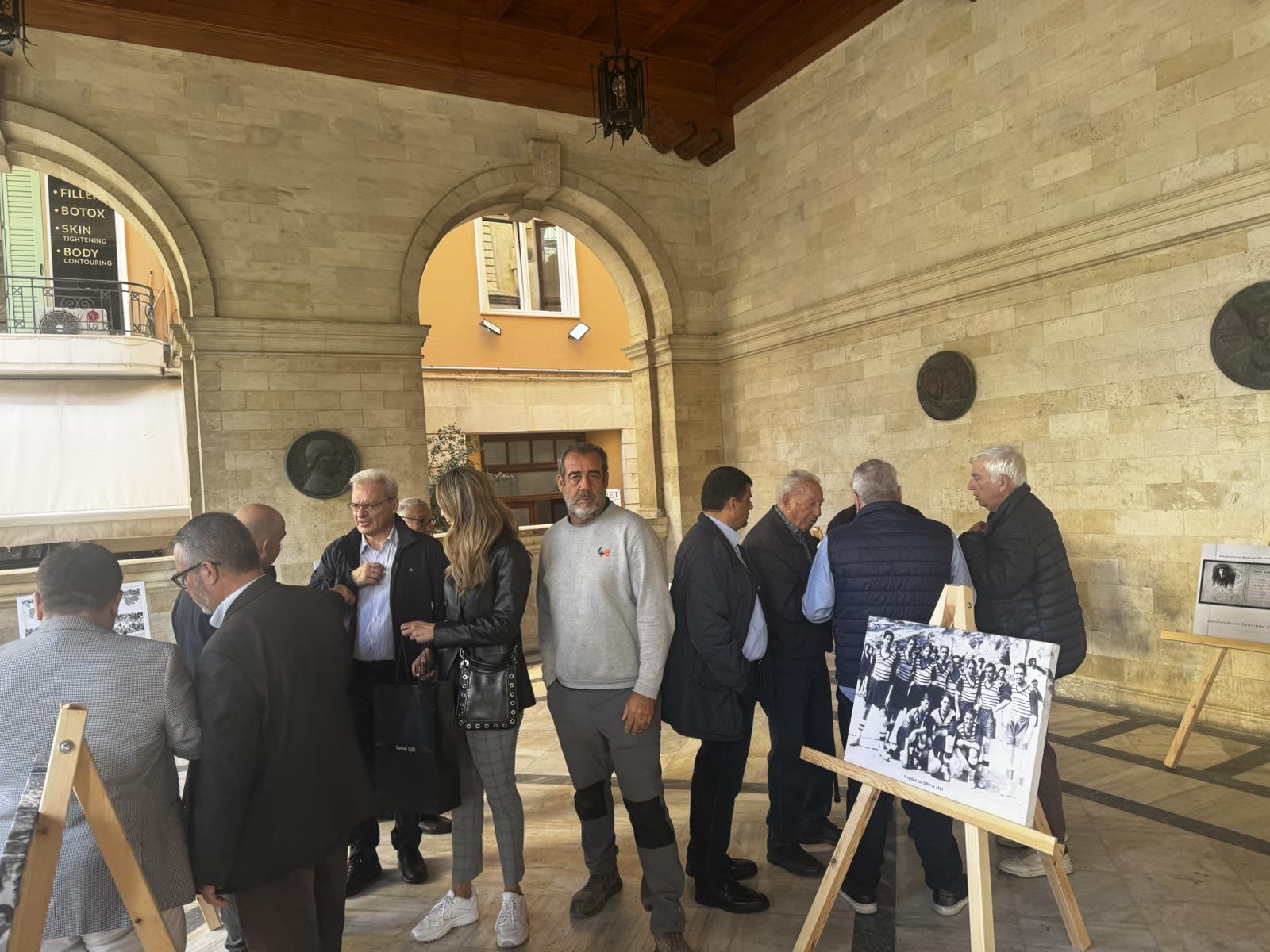 “100 χρόνια ΟΦΗ”: Ιστορικές φωτογραφίες και ντοκουμέντα στην «καρδιά ...