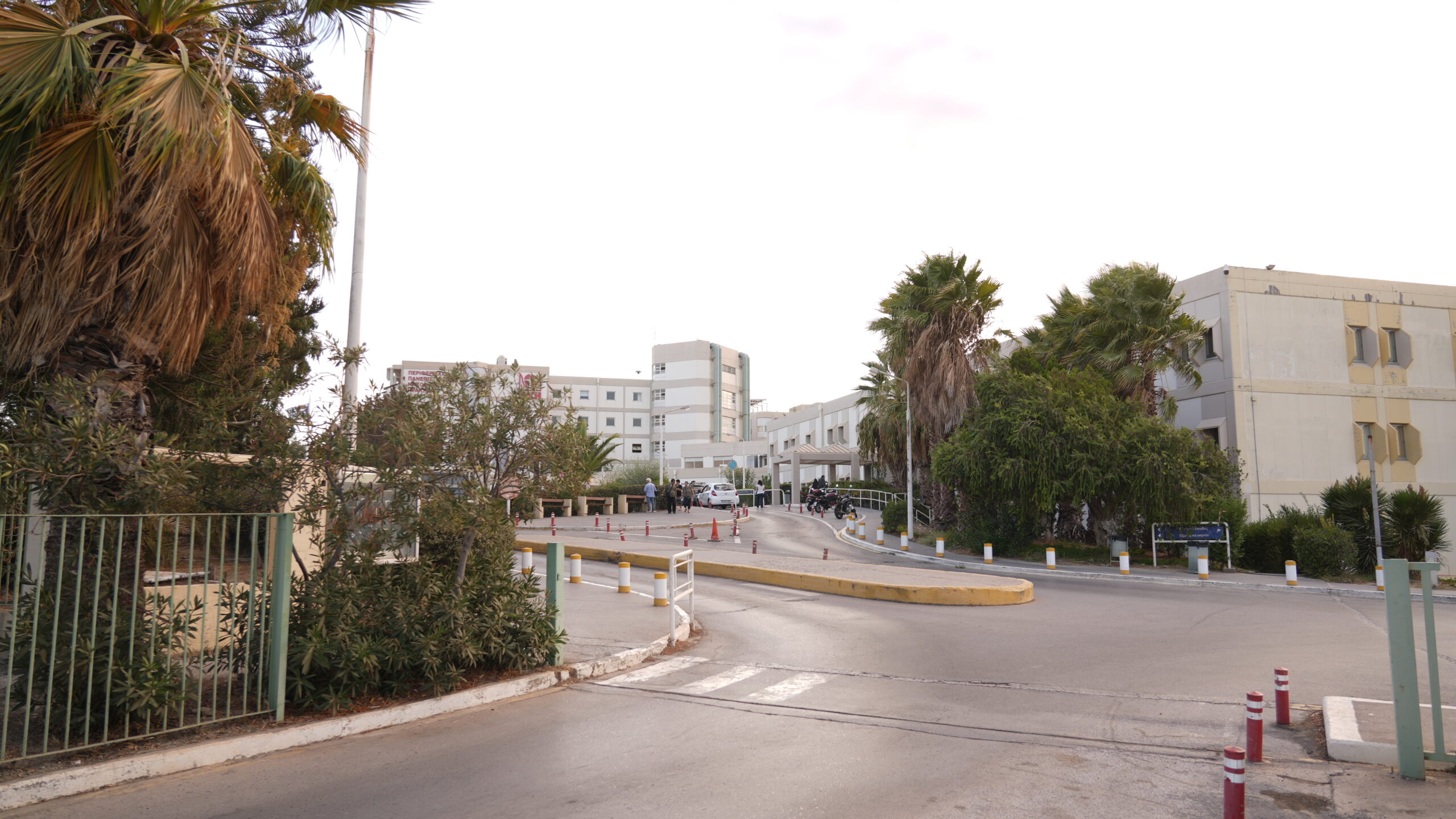 ΠΑΓΝΗ: Έσταζε το ταβάνι και τελικά...έπεσε - CRETA24