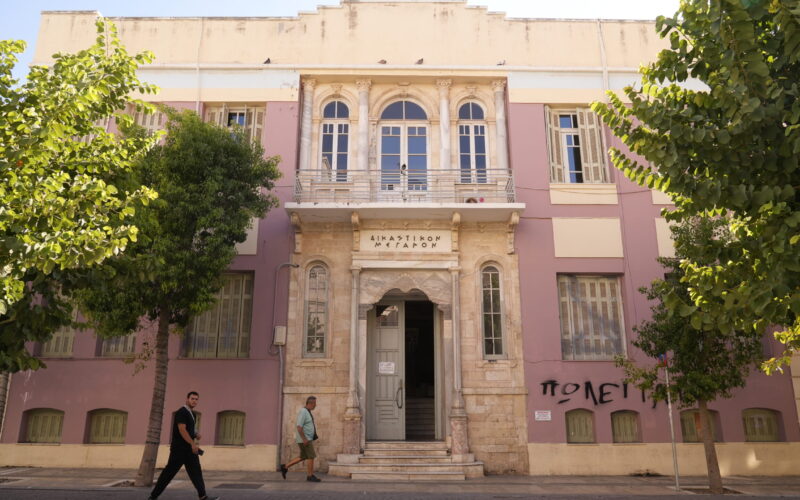 Η κάθοδος του Γενικού Γραμματέα στο Ηράκλειο και τα δύο κτίρια που θα ...