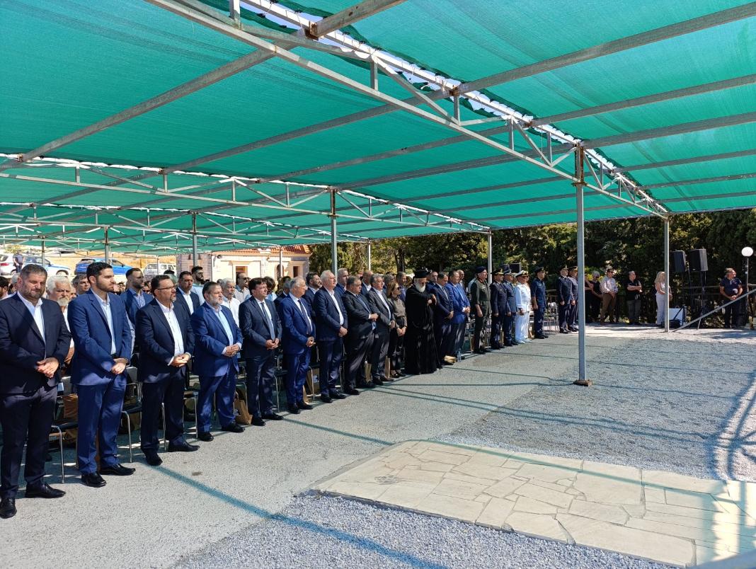 82 χρόνια από το Ολοκαύτωμα της Βιάννου: Εικόνες από τις συγκινητικές ...